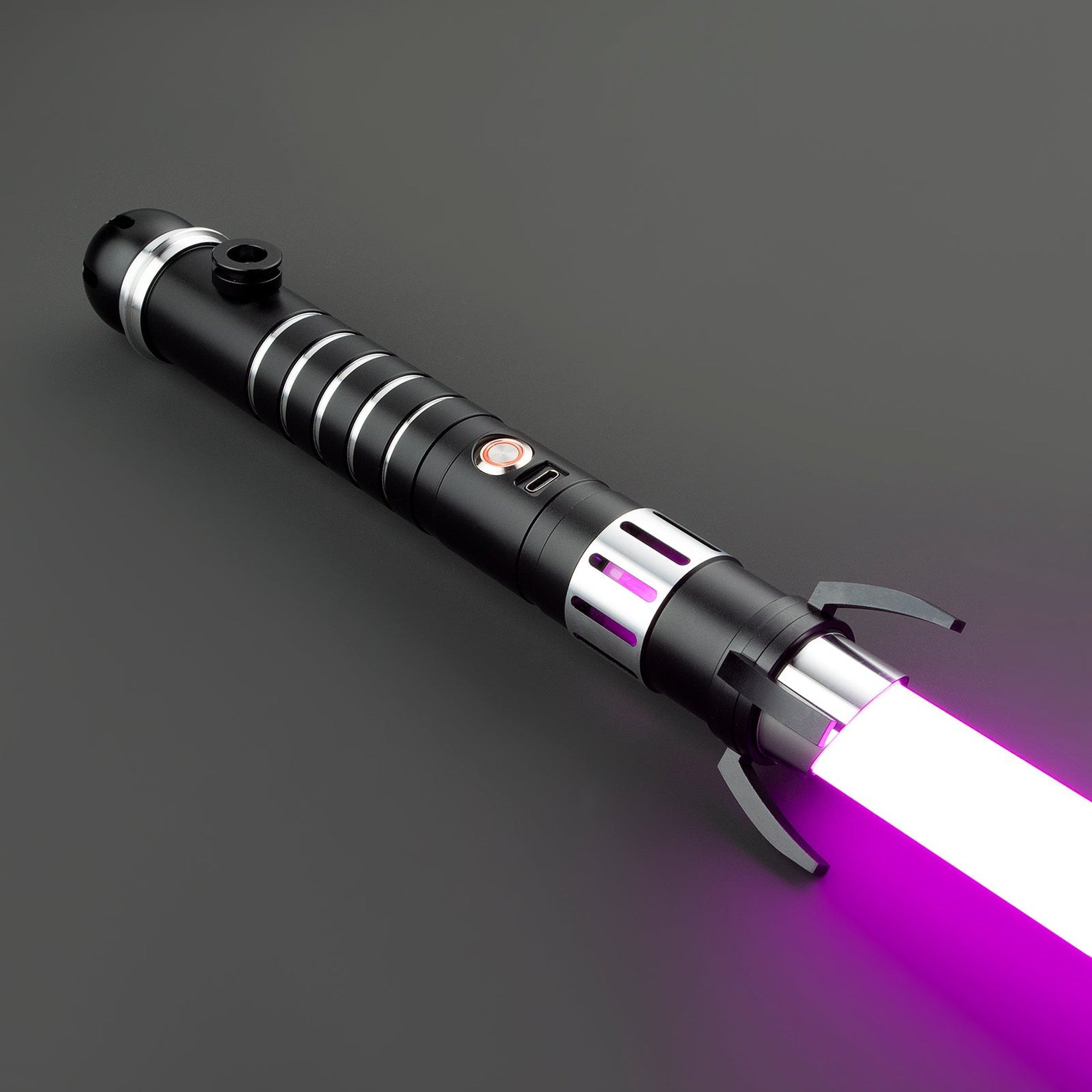 Talon lightsaber by SabersPro